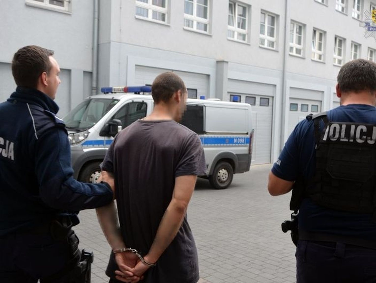 Napadli na dwóch mężczyzn używając gazu. W rozboju brał udział 26-letni ... Napadli na dwóch mężczyzn używając gazu. W rozboju brał udział 26-letni ...