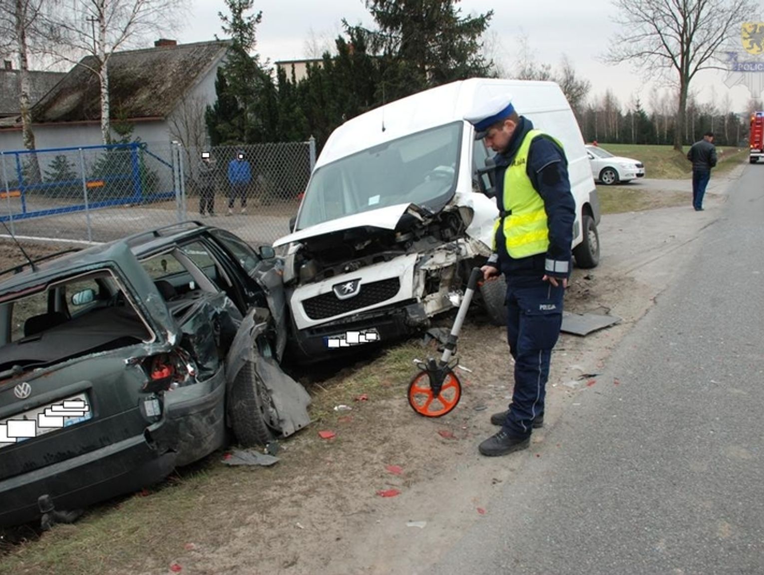 Wypadek w Gołębiewku. Dwie osoby ranne.